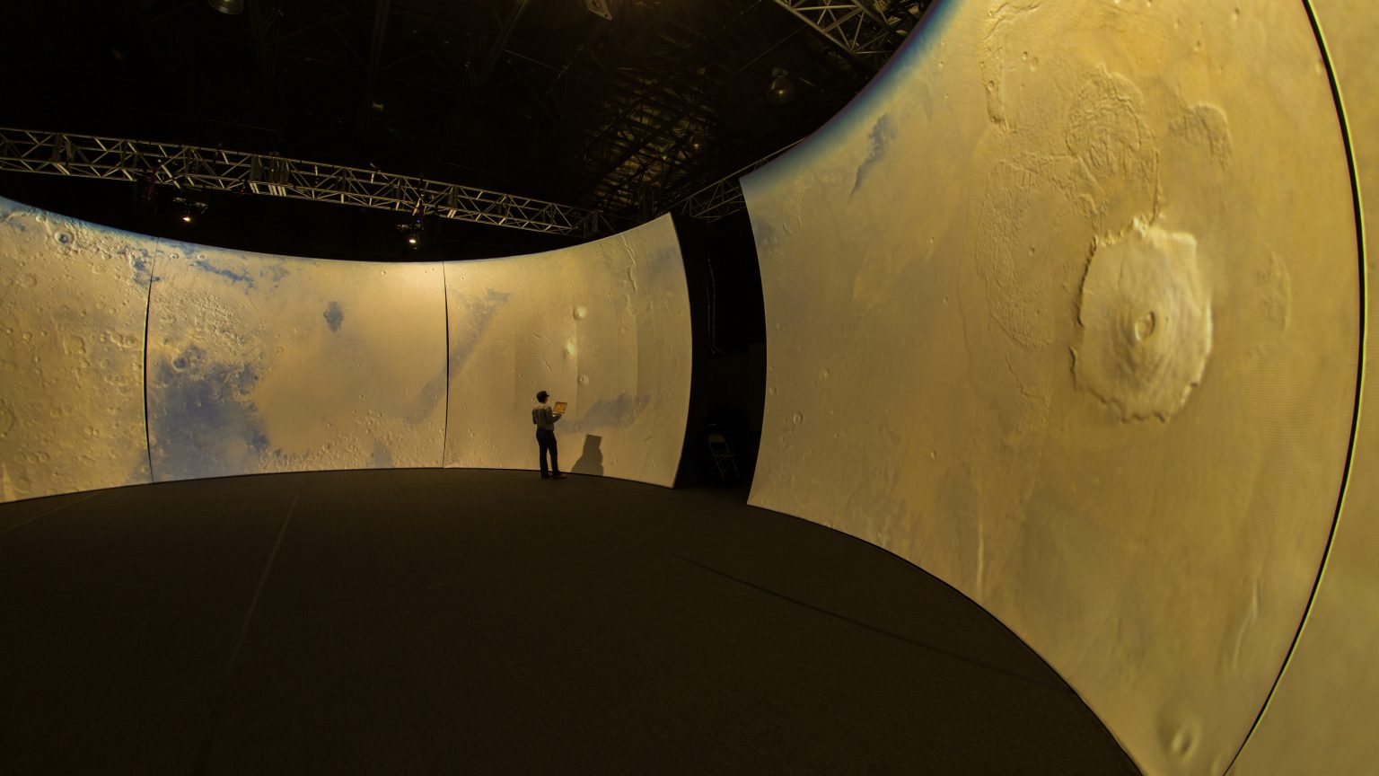 21st Century 3D Cyclorama - The Elumenati