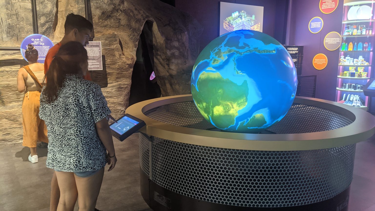 Interactive Deep Time Maps for GeoDome Globes The Elumenati